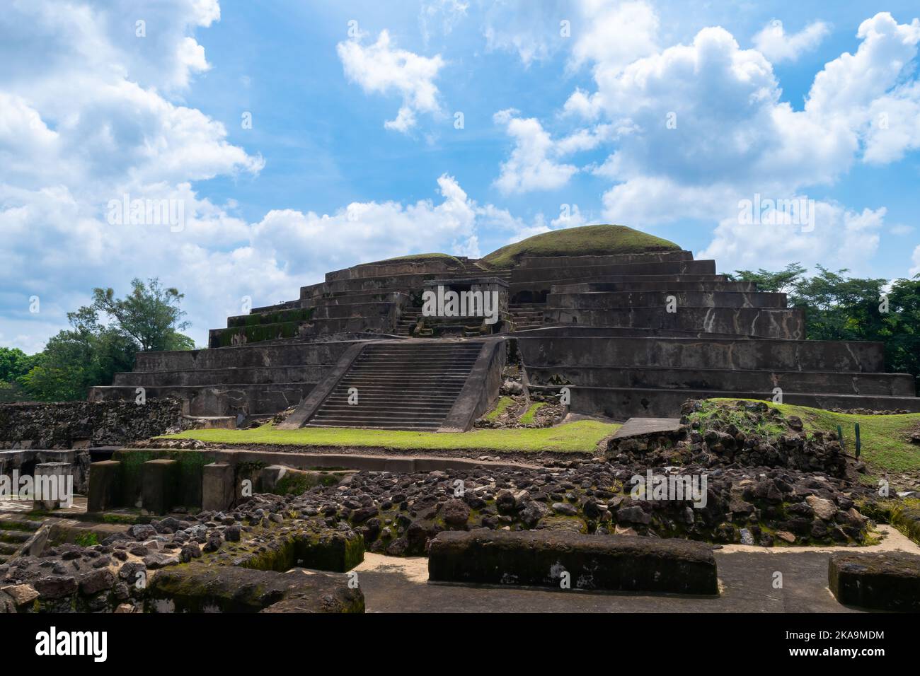 The ruins of Tazumal archaeological, El Salvador Stock Photo - Alamy