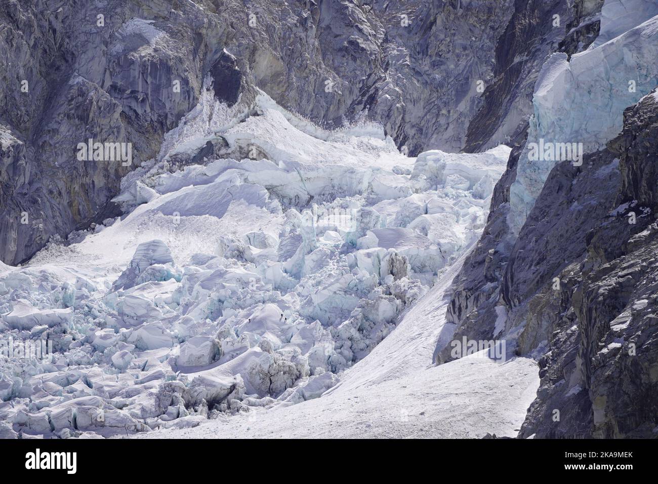 The Khumbu Icefall on the Nepali slopes of Mount Everest Stock Photo ...
