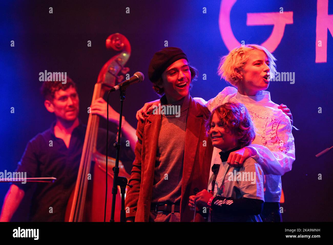 Jessie Buckley and Bernard Butler play the Walled Garden Stage at Green ...