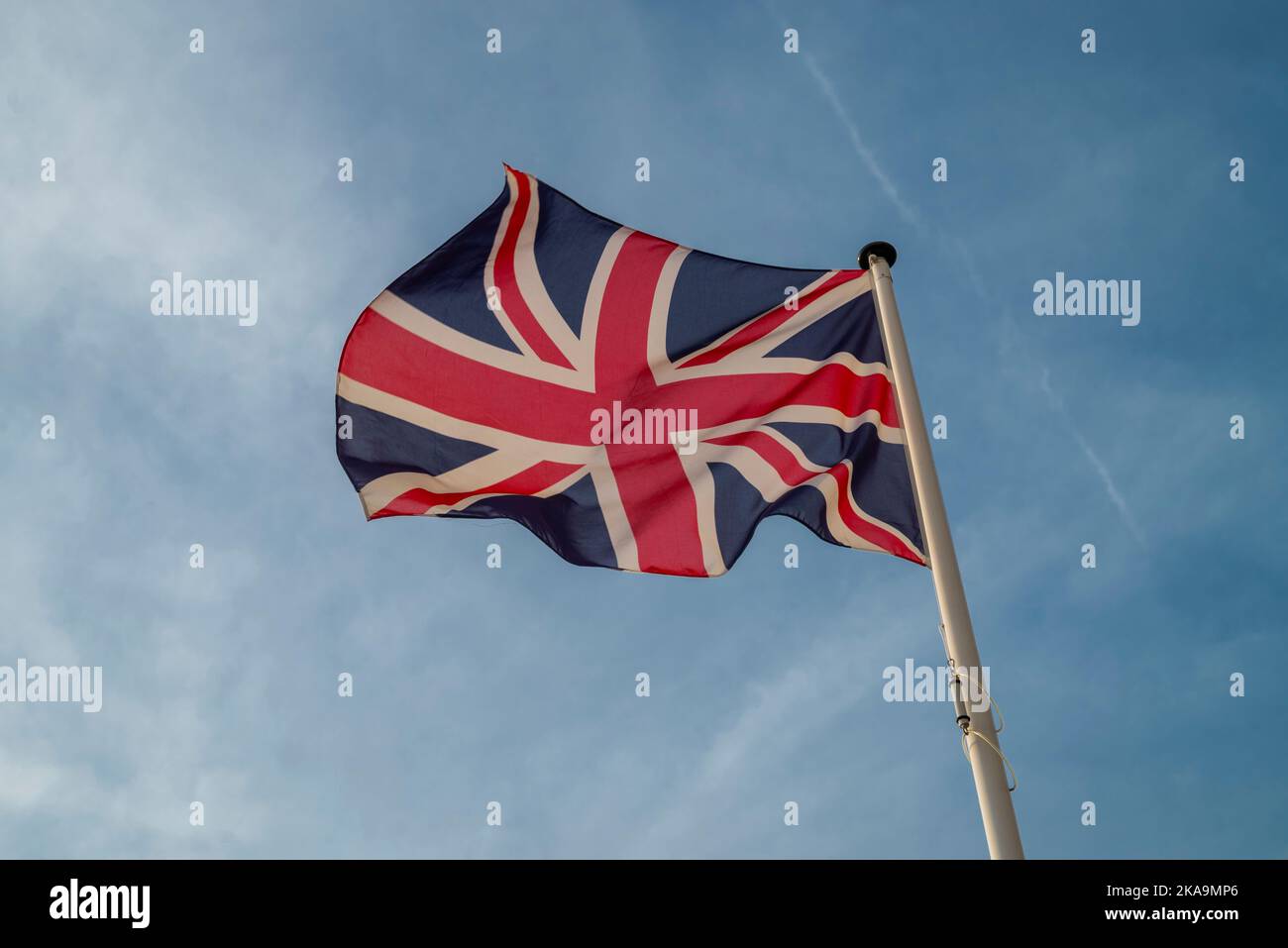British flag flying hi-res stock photography and images - Alamy