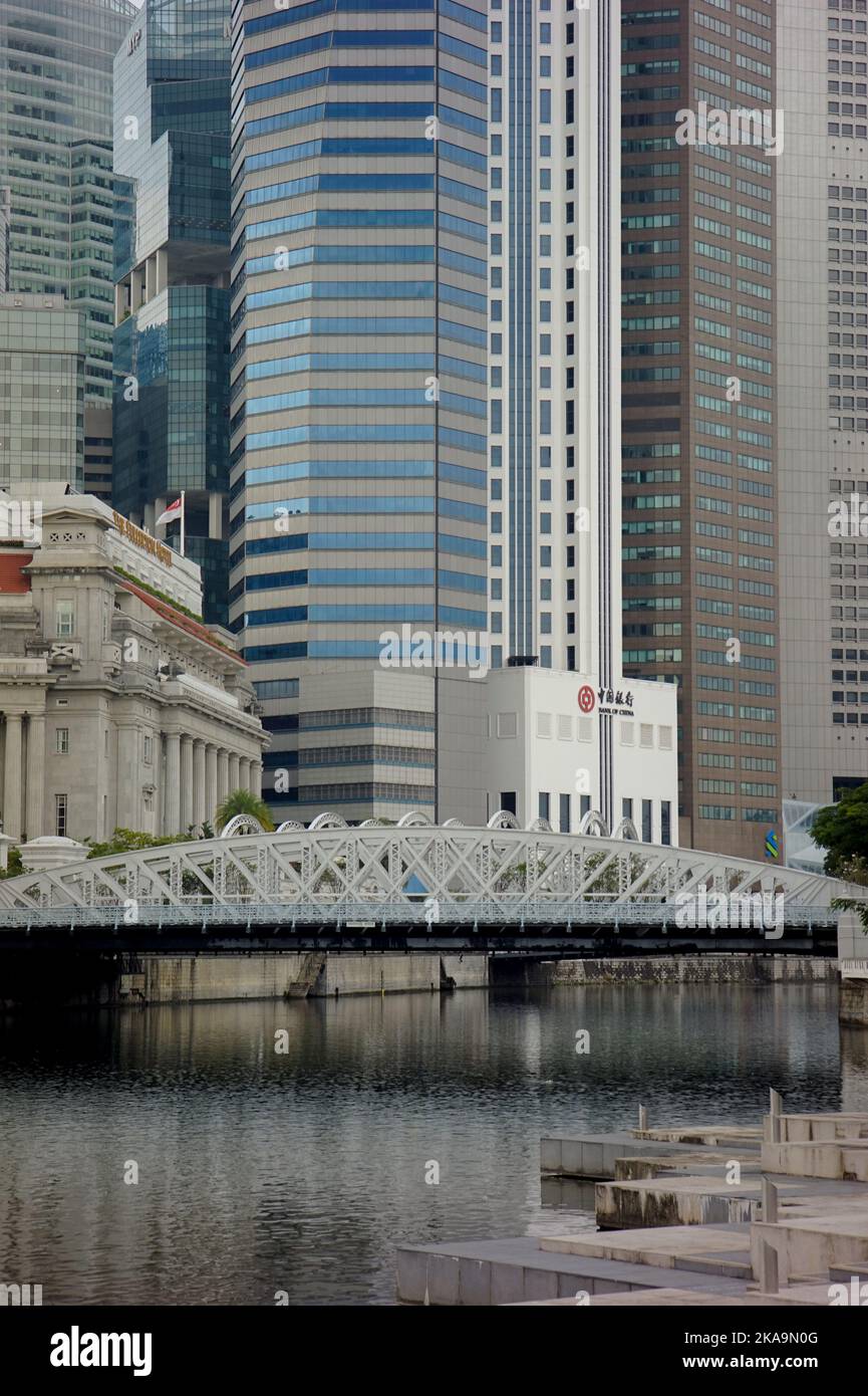 A view of Anderson Bridge from Queen Elizabeth Park Stock Photo - Alamy