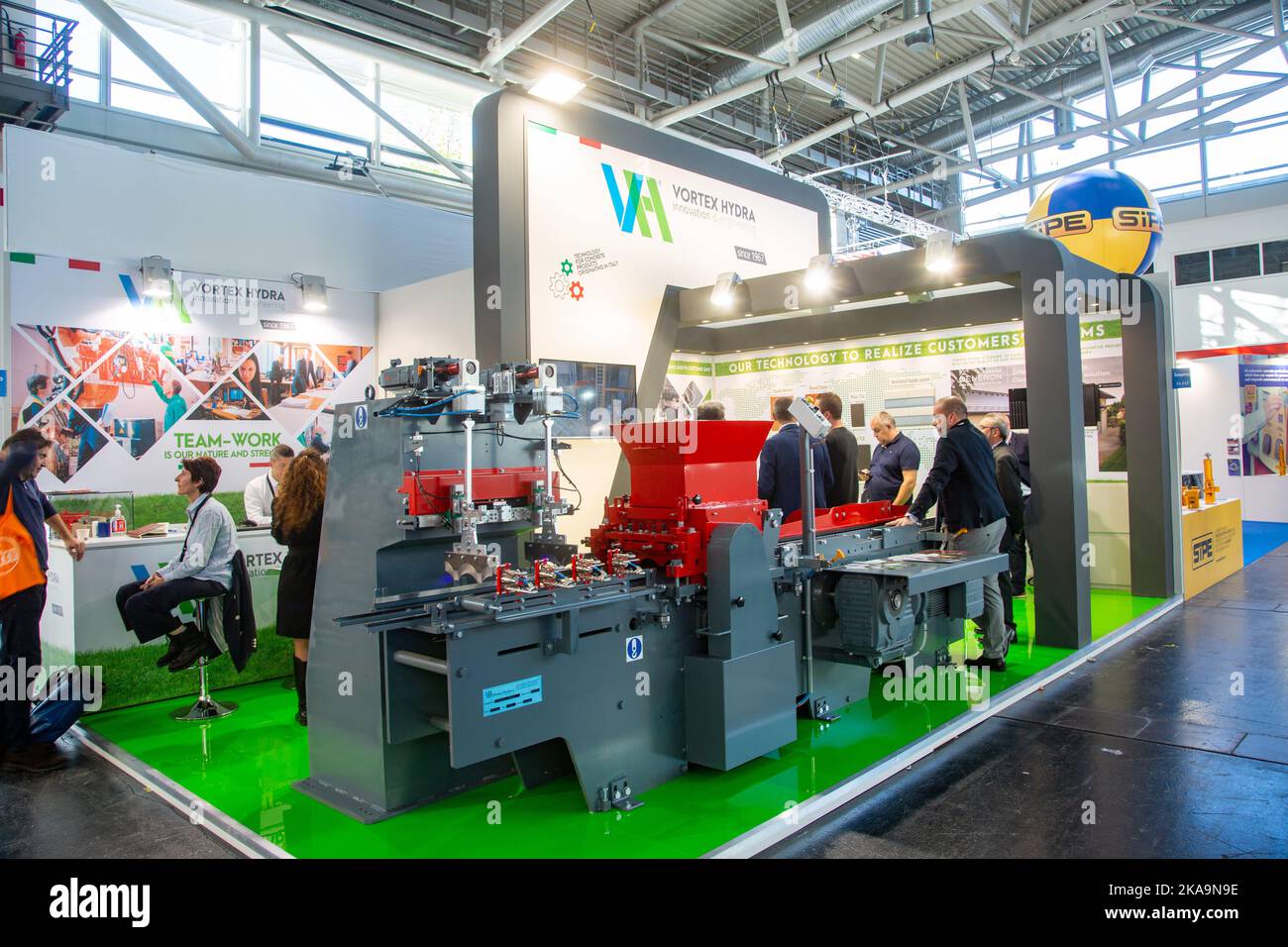 Vortex Hydra bei der Bauma, Weltleitmesse für Baumaschinen ...