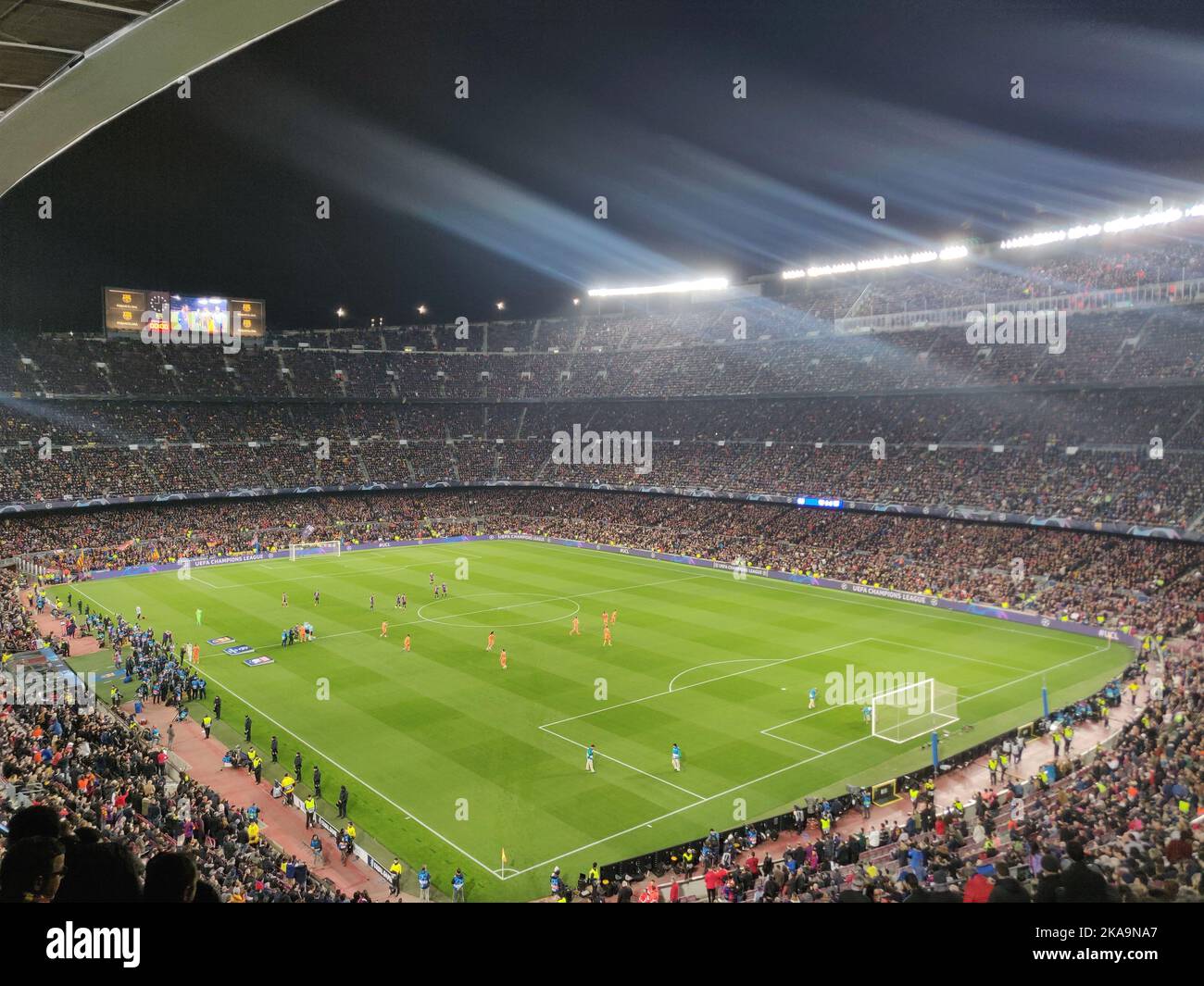 Soccer crowd fcb hi-res stock photography and images - Alamy