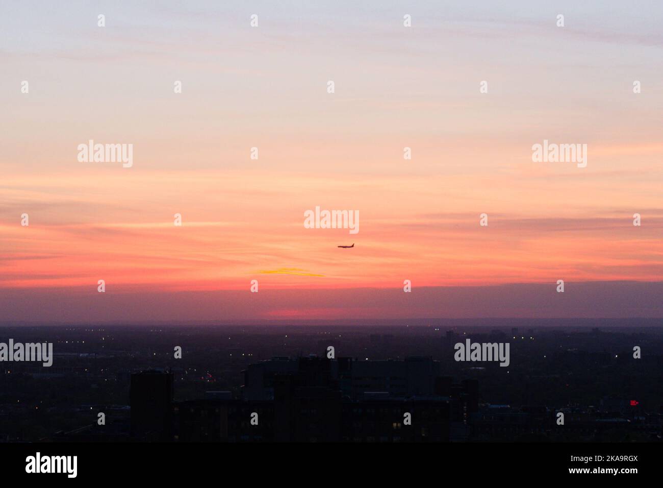 Beautiful twilight sky dusky hi-res stock photography and images - Alamy