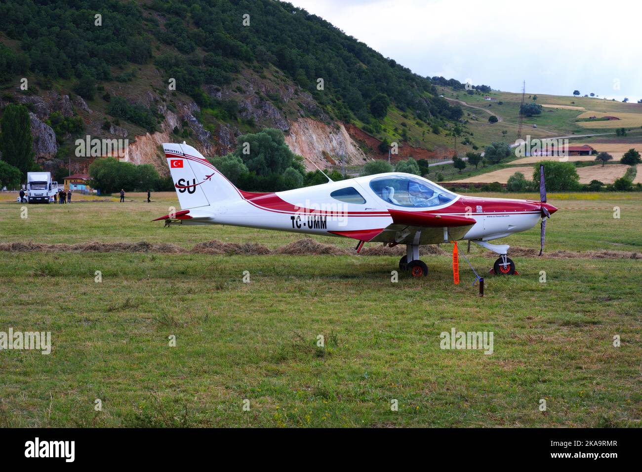 Plane in nature hi-res stock photography and images - Alamy