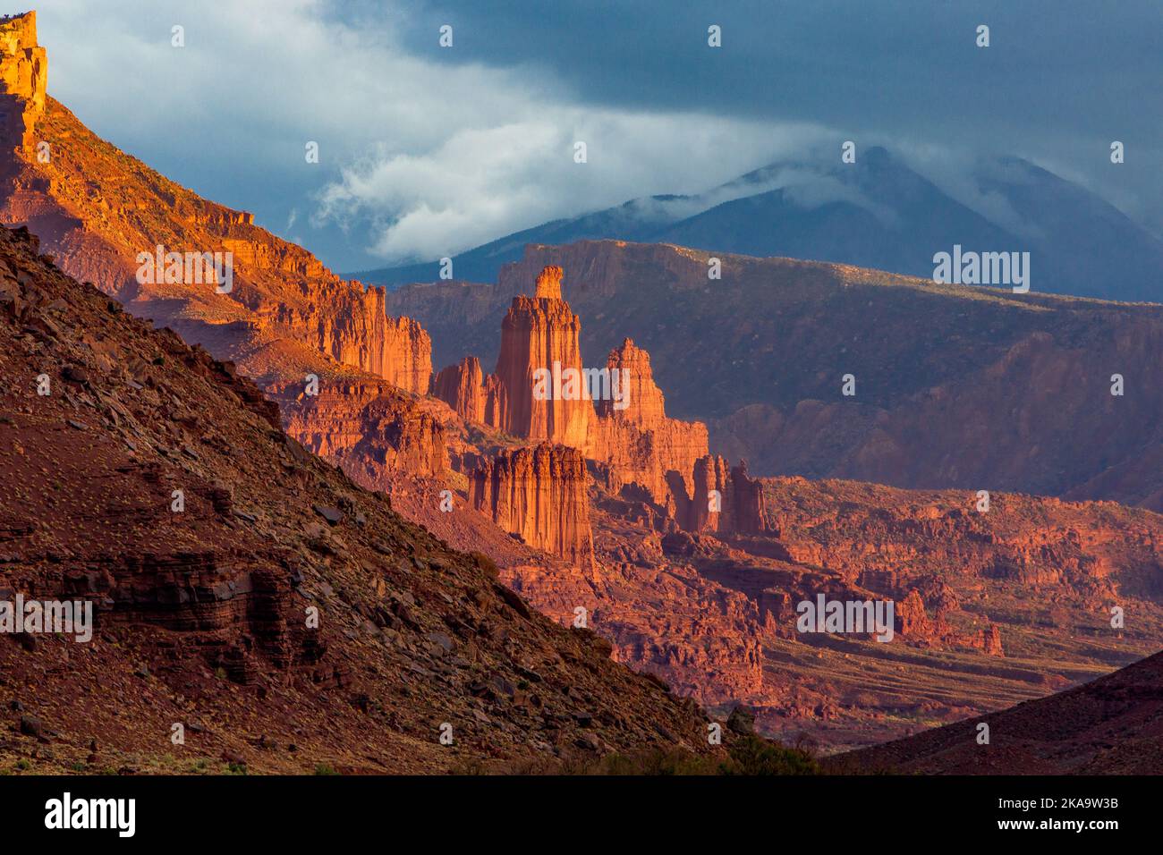 The Fisher Towers at sunset near Moab, Utah. The Kingfisher & the ...