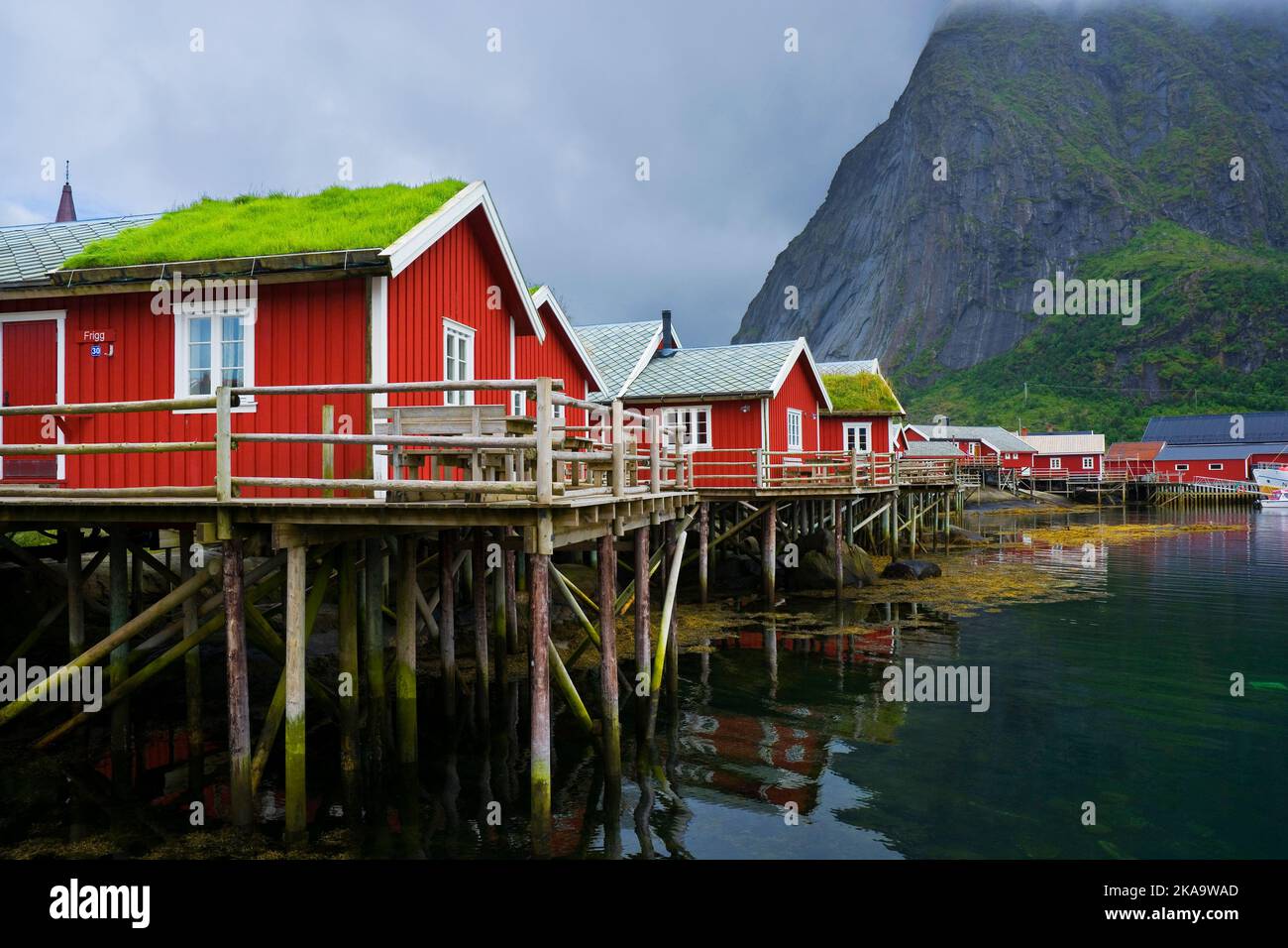 Peat roof hi-res stock photography and images - Alamy
