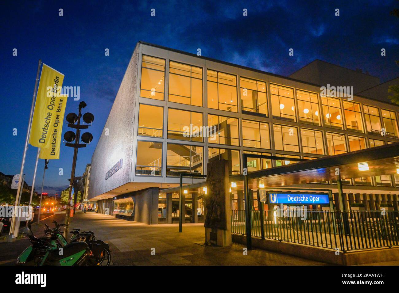 Deutsche Oper, Bismarckstraße, Charlottenburg, Berlin, Deutschland ...