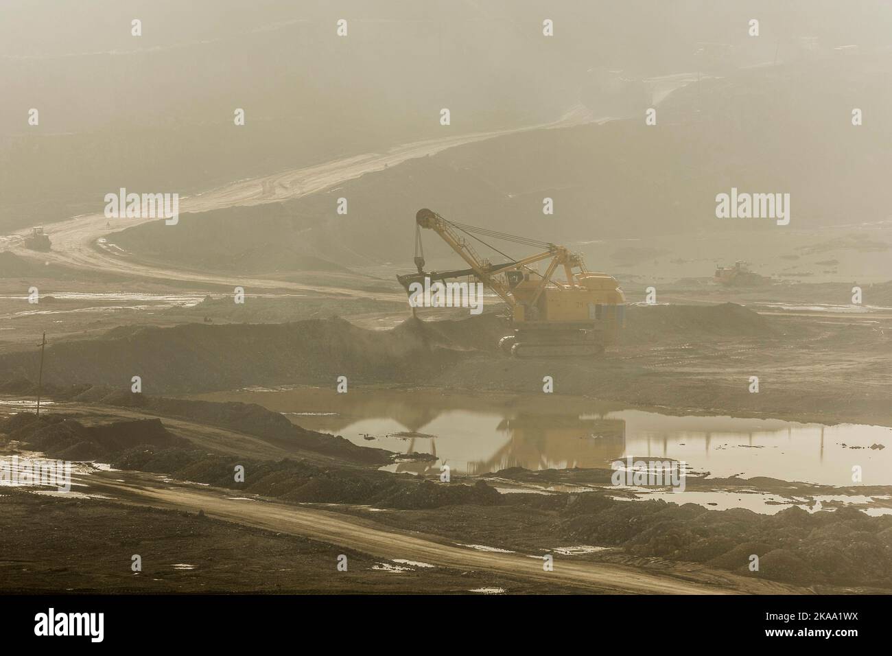 Almalyk, Usbekistan. 01st Nov, 2022. An excavator taken at the Almalyk ...
