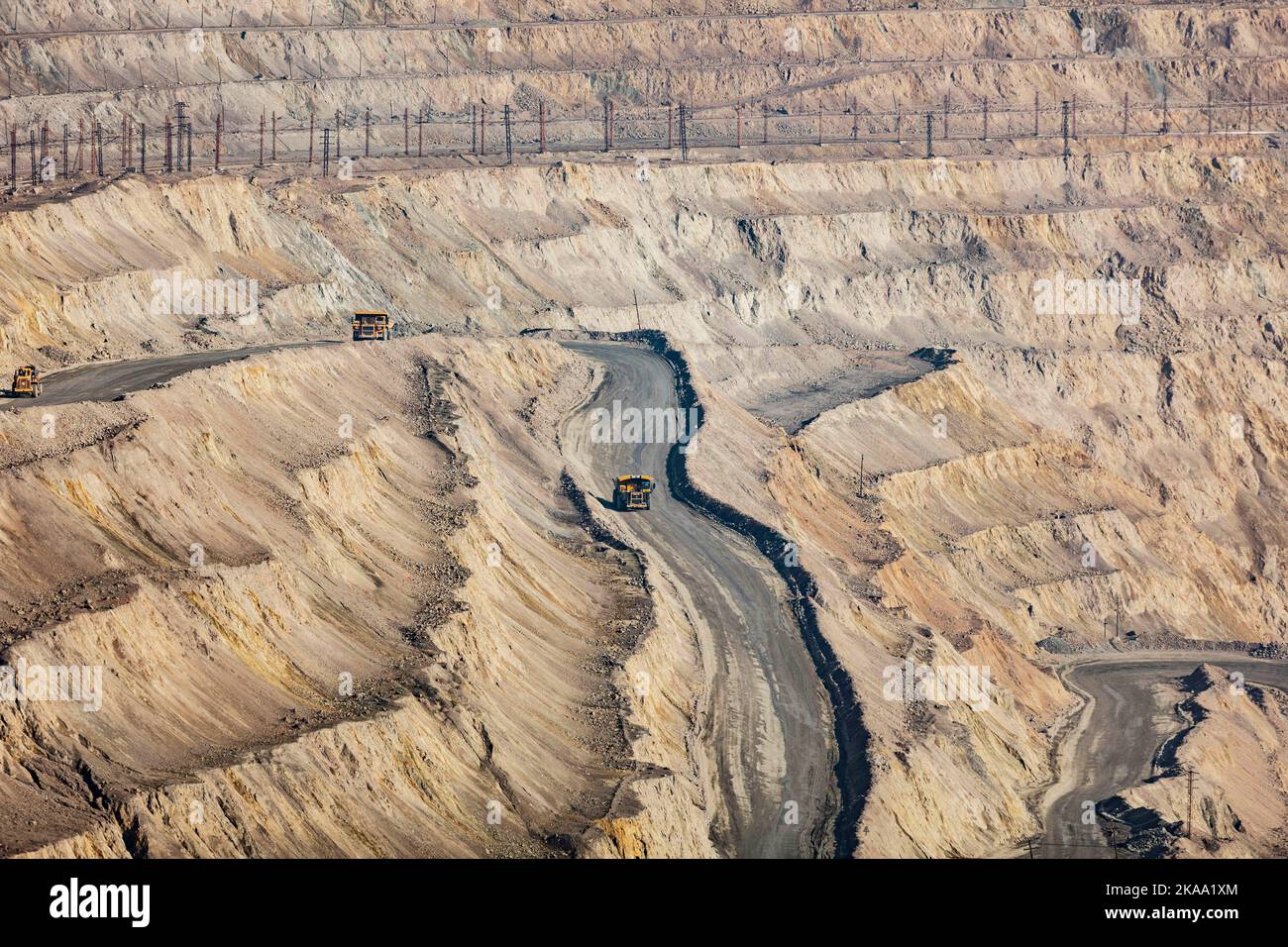 Almalyk, Usbekistan. 01st Nov, 2022. A dump truck is loomed at the ...