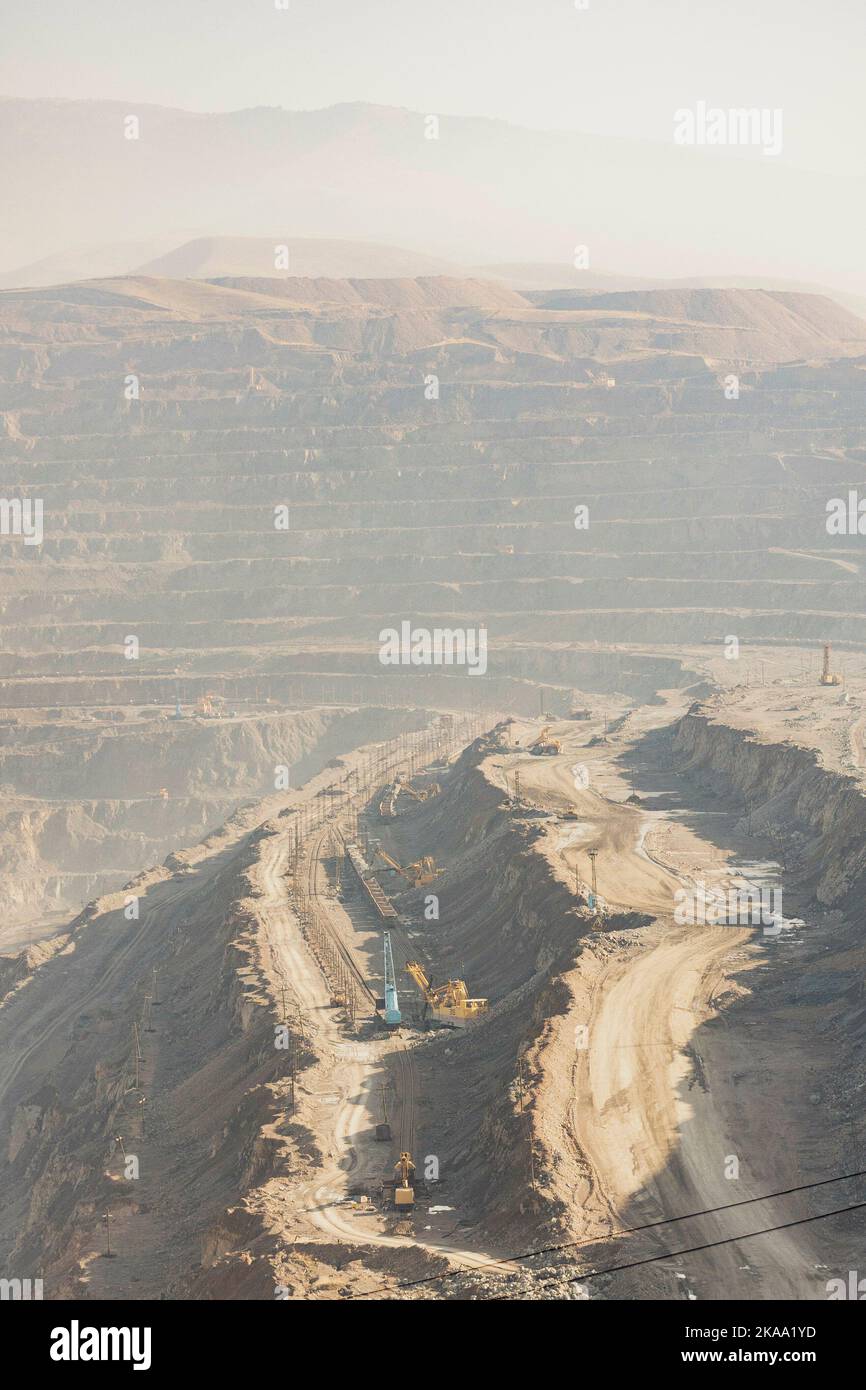 Almalyk mining plant open pit mine mine mining copper copper hi-res ...
