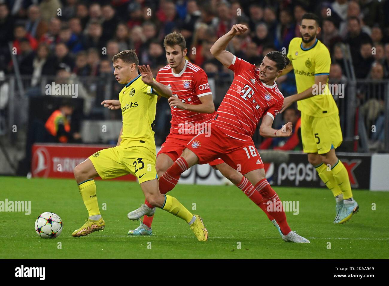 Nicolo BARELLA (Milan) action, duels versus Marcel SABITZER (FC Bayern ...