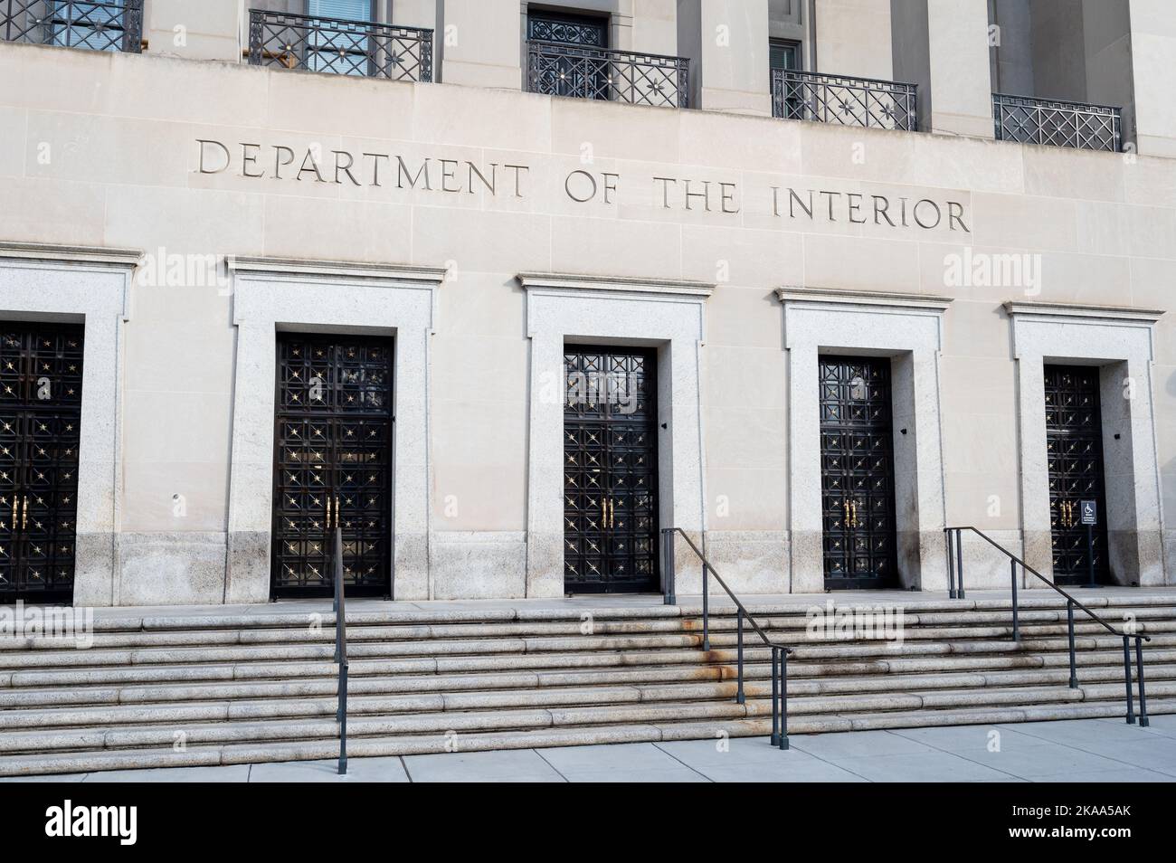 Department of the interior building hi-res stock photography and images ...