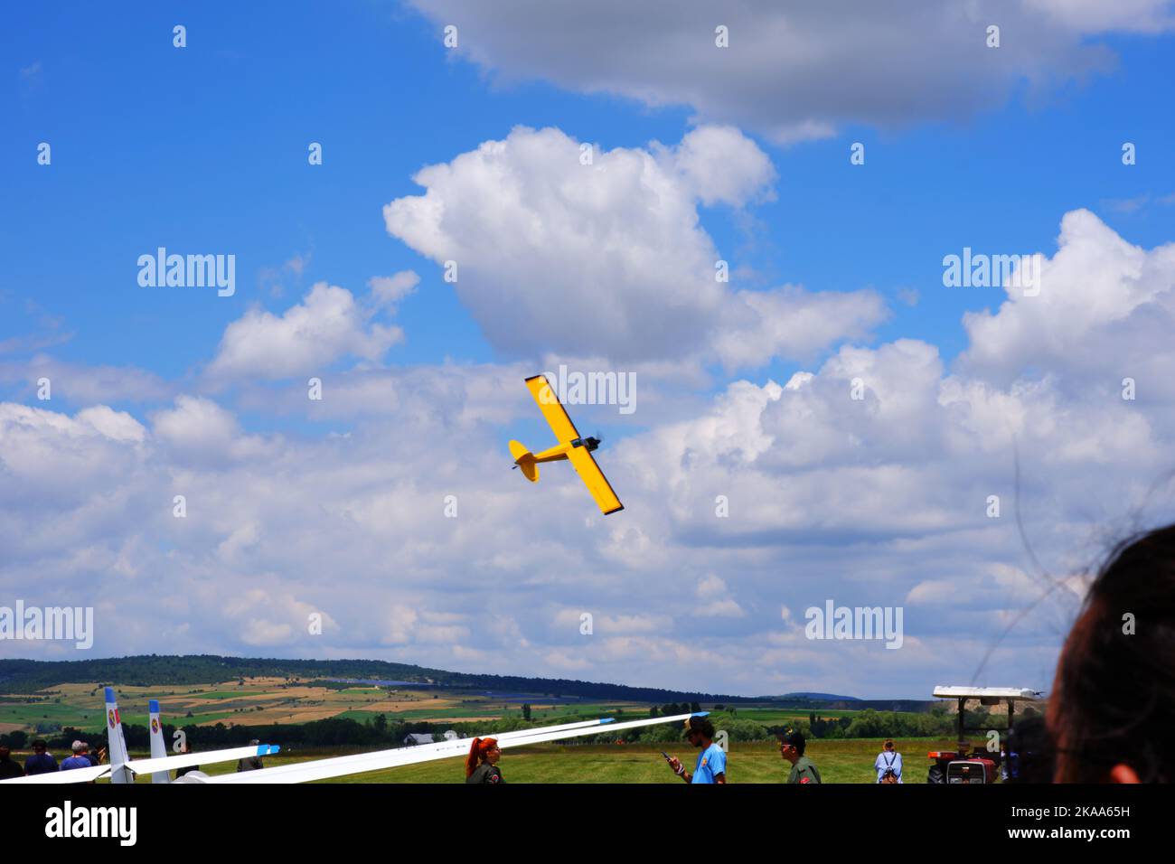 Light aircraft yellow aeroplane hi-res stock photography and images - Alamy