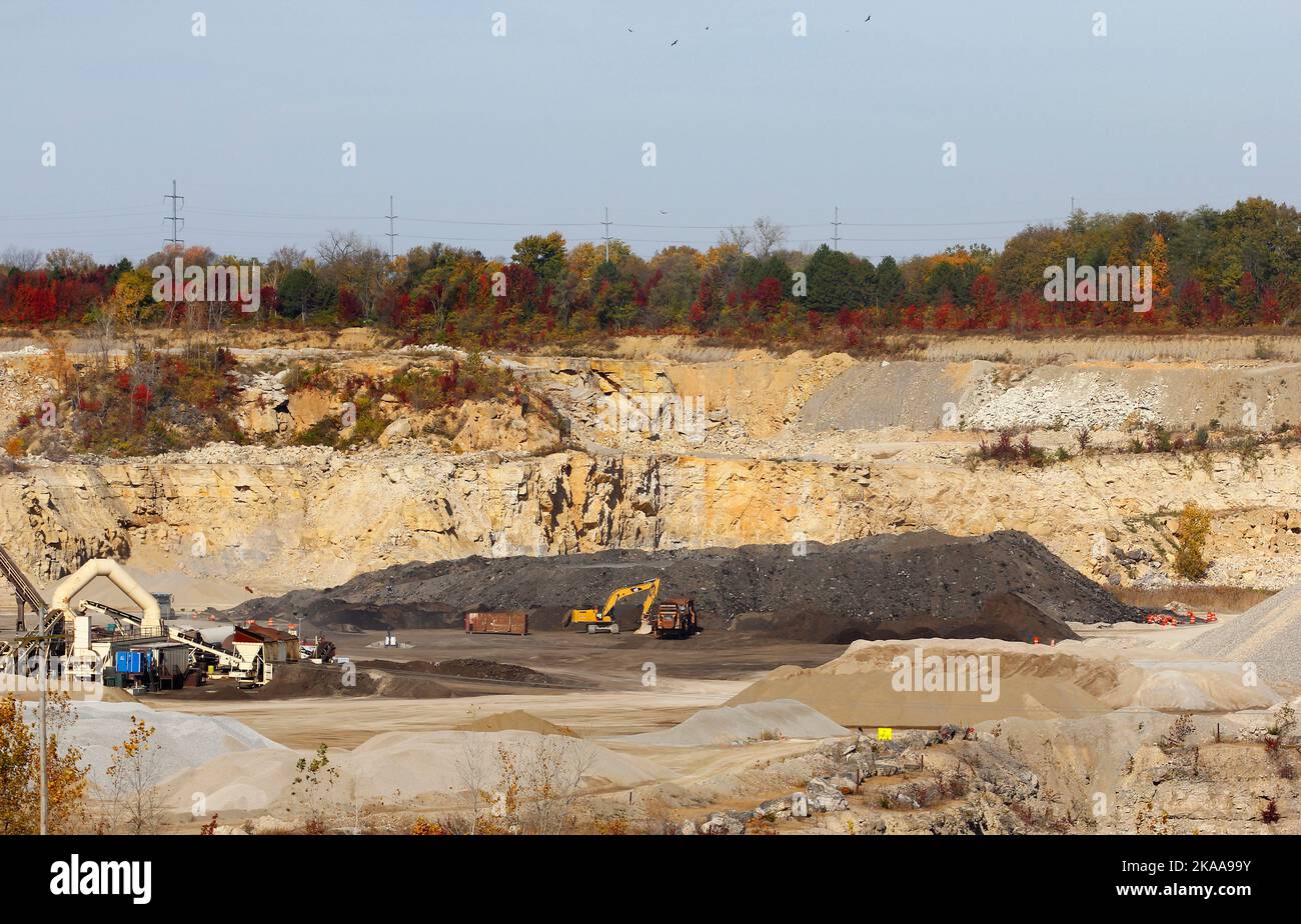 Active Quarry, Quarry Trails Metro Park, Columbus, Ohio Stock Photo - Alamy