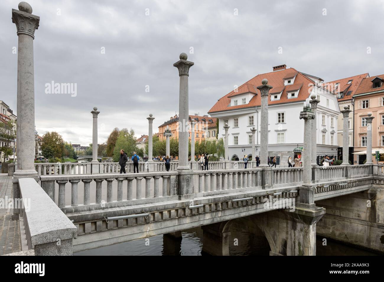 Cobblers bridge ljubljana hi-res stock photography and images - Alamy