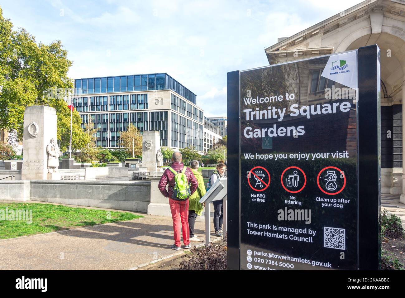 Tower hill sign trinity square gardens hoarding council tower hi hi-res ...