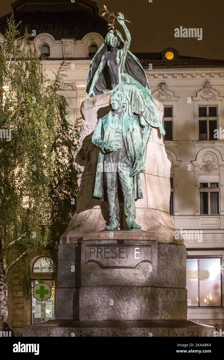 Prešeren Monument: Poet & Muse, Ljubljana, Slovenia Stock Photo - Alamy