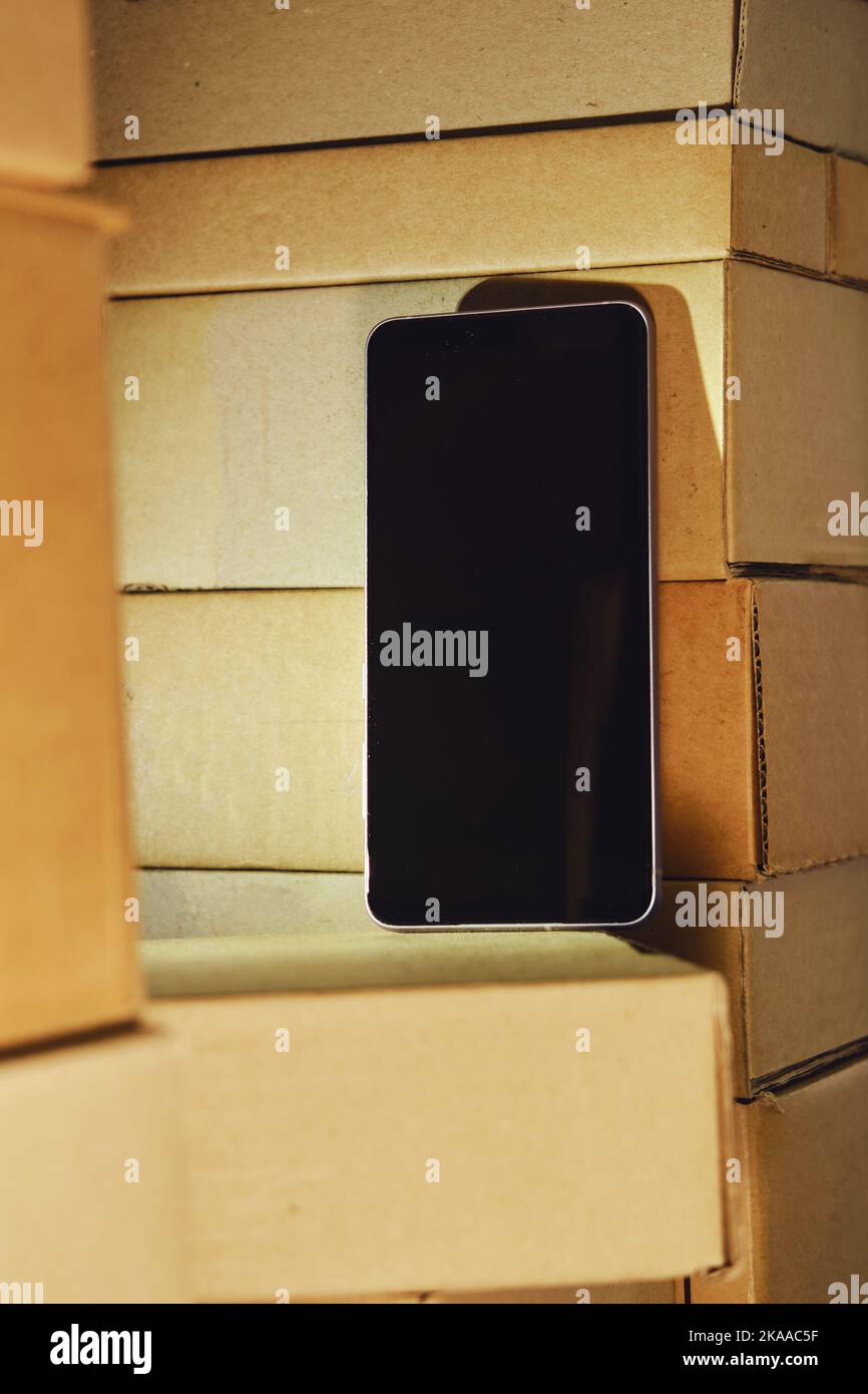 Phone is in the warehouse room. The crisis of smartphone delivery and ...