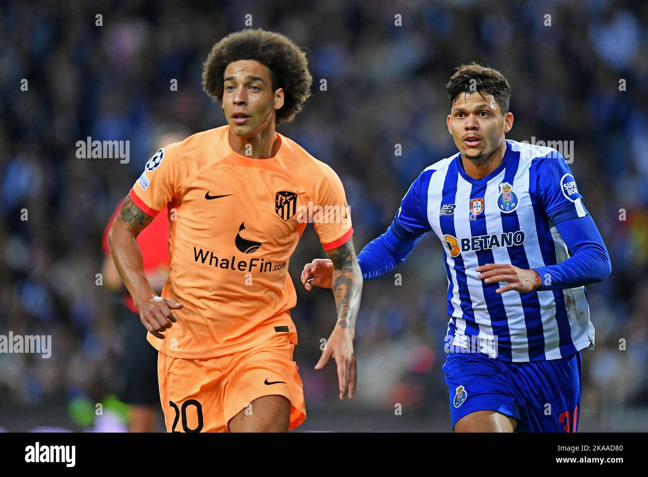 Estadio Dragao, Porto, Portugal: 1st November 2022: Evanilson of Porto e Axel Witsel of Atlético ...