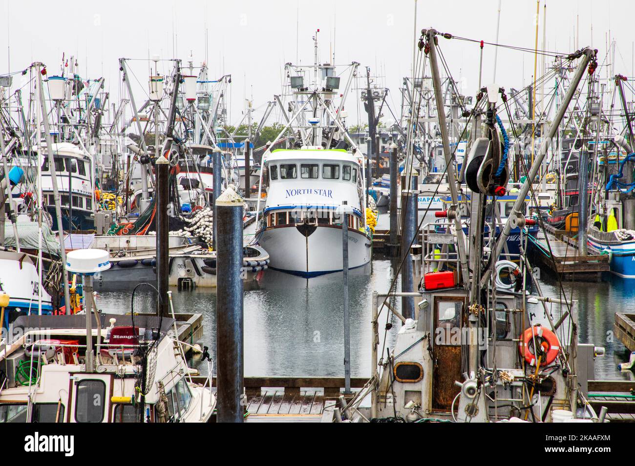 Fishing boat kodiak dock hi-res stock photography and images - Alamy