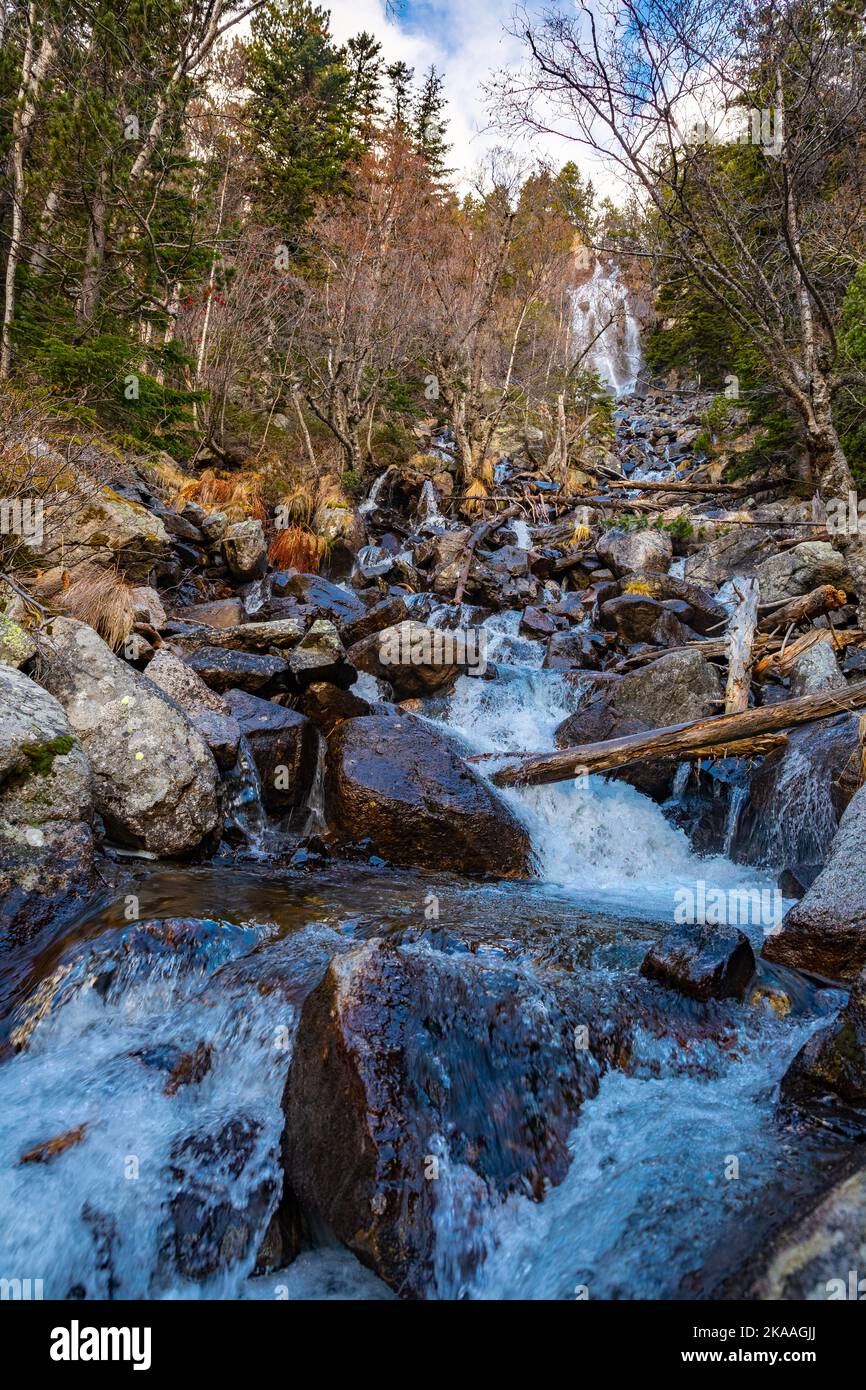 Cascada de la Ratera, Aiquestortes i Estany de Sant Maurici National ...