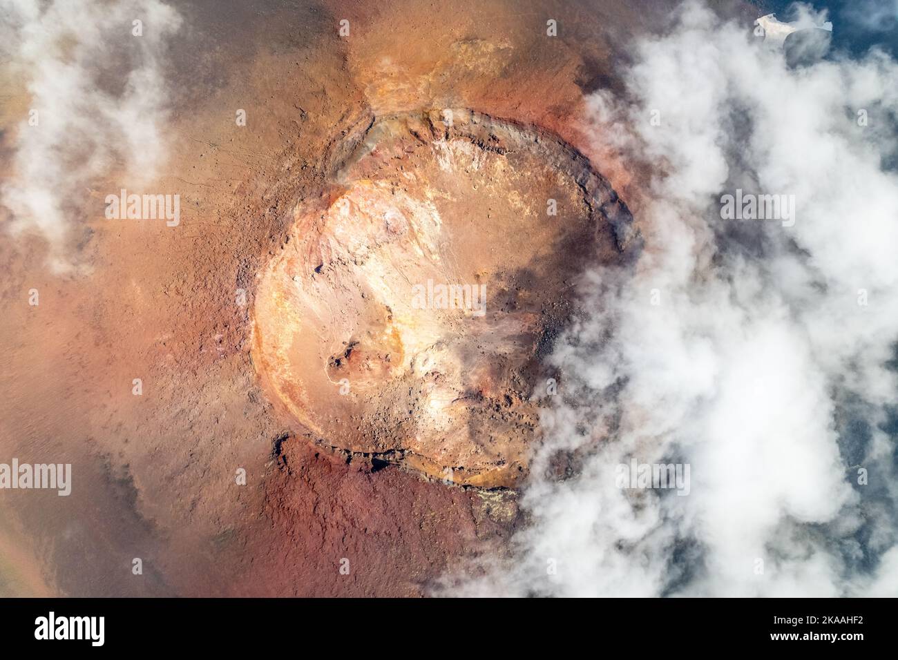 Caldera outdoor slope hi-res stock photography and images - Alamy