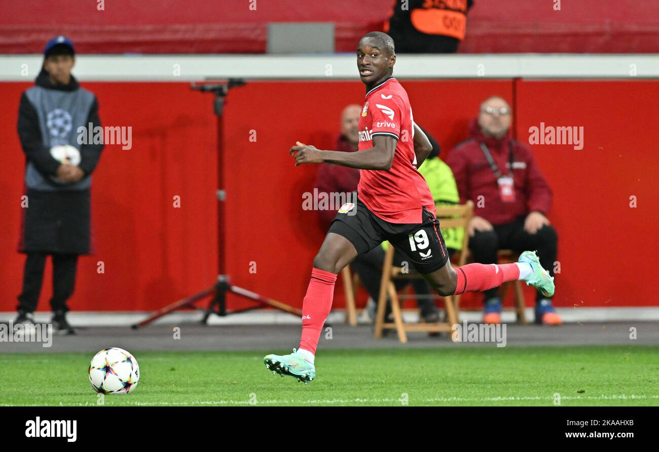 Bayer leverkusen diaby 2022 hi-res stock photography and images - Alamy