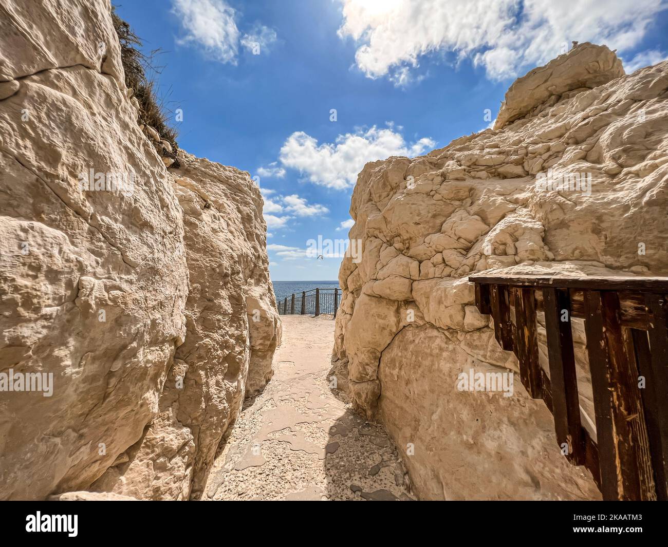 Pathway between mountain sea hi-res stock photography and images - Alamy