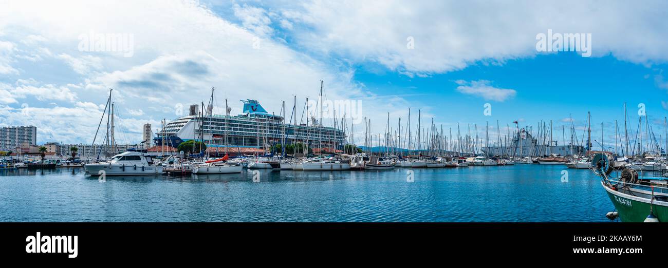 Panorama of TUI Marella Discovery Cruise Ship in Port of Toulon, France, Europe Stock Photo - Alamy