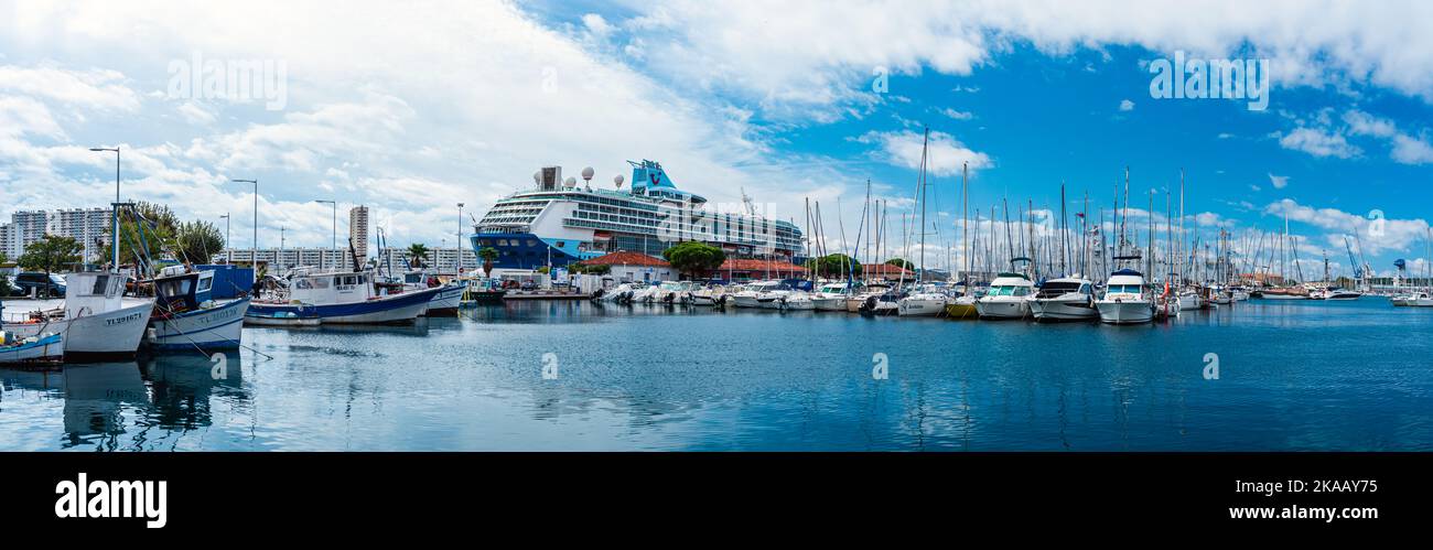 Cruise ship port toulon hi-res stock photography and images - Alamy