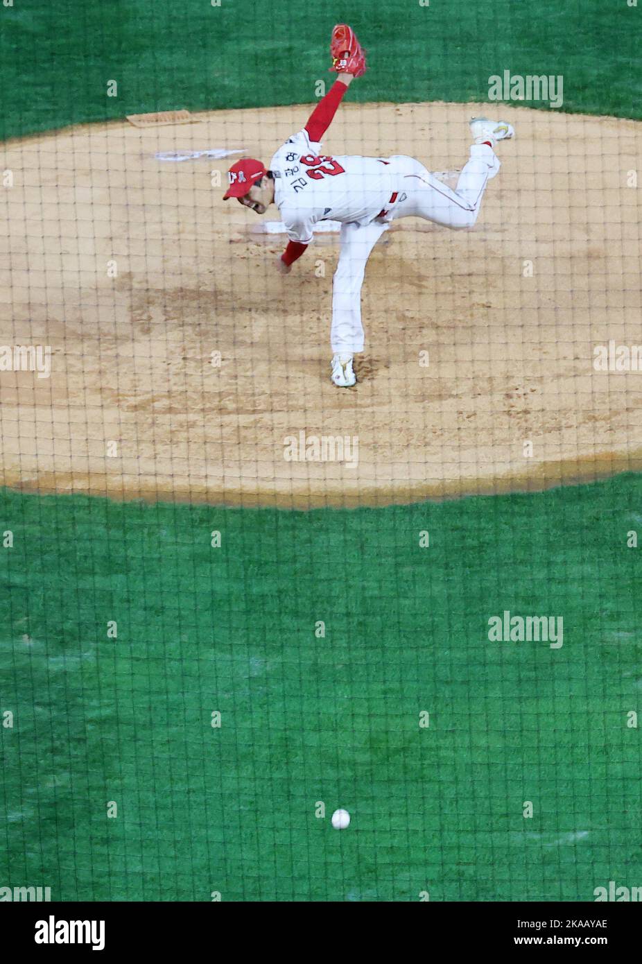 02nd Nov, 2022. Baseball: 2022 Korean Series SSG Landers starter Kim ...