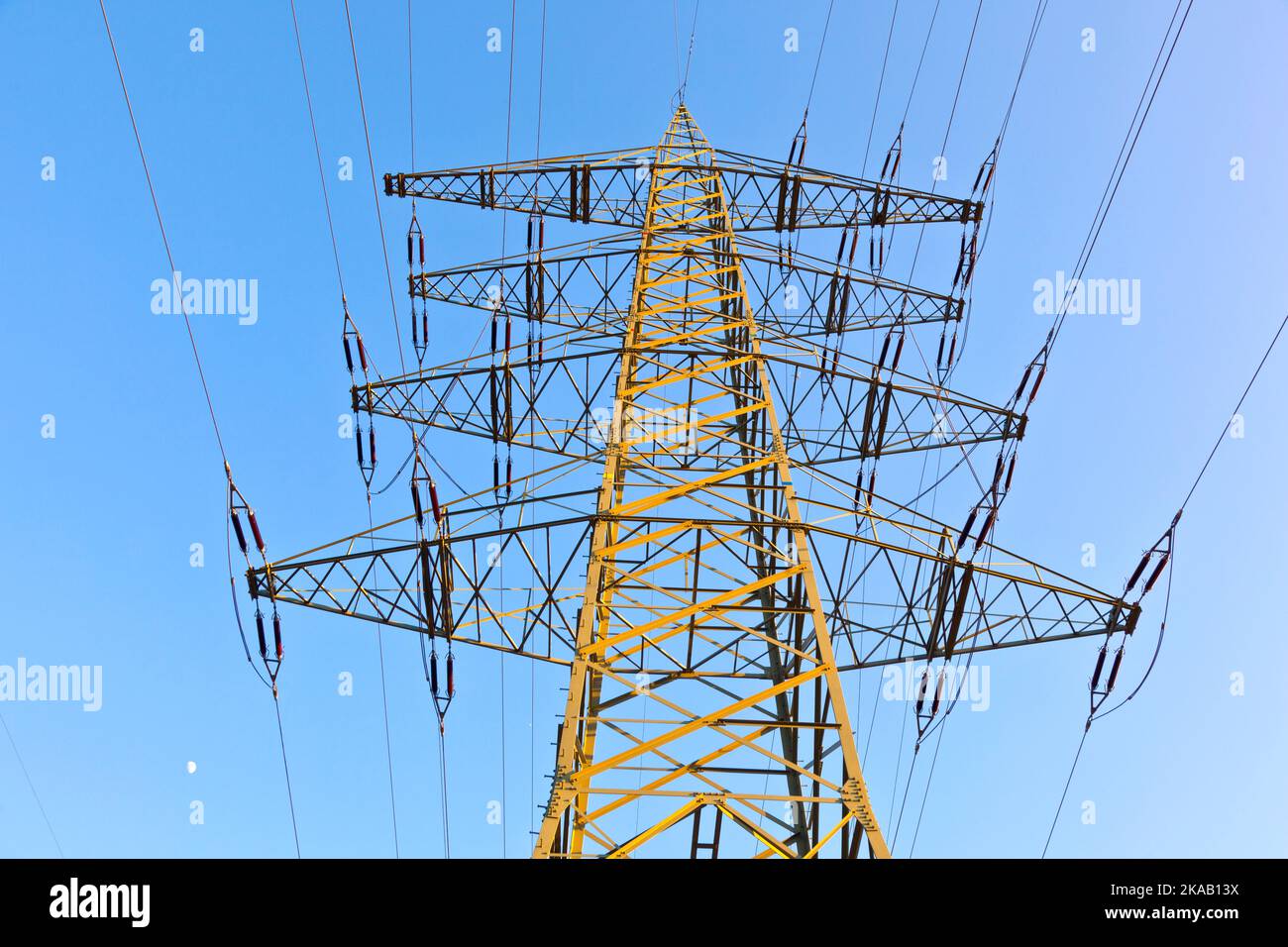 electrical power lines in the sky Stock Photo - Alamy