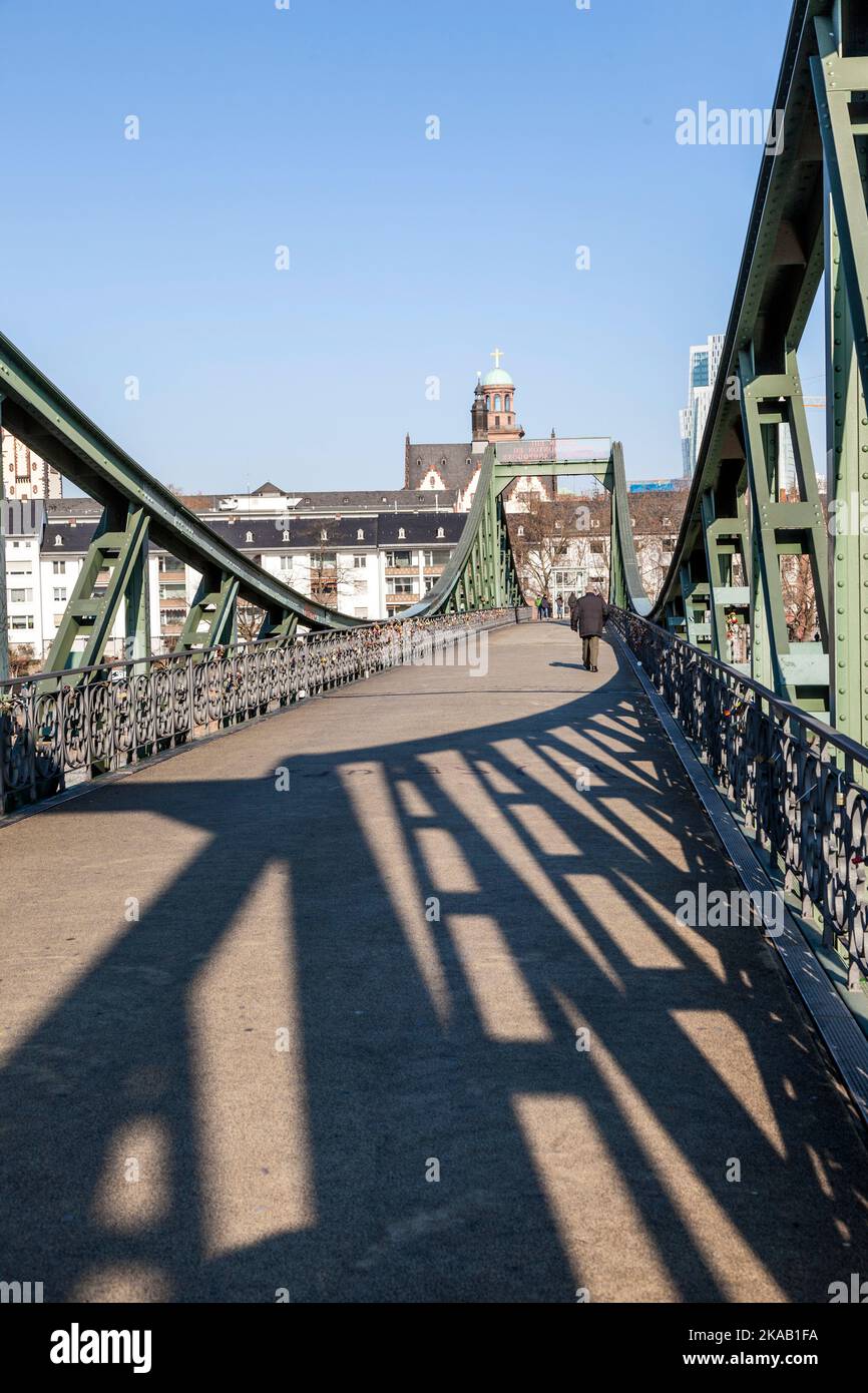 famous Eiserner steg at river Main in Frankfurt Stock Photo - Alamy