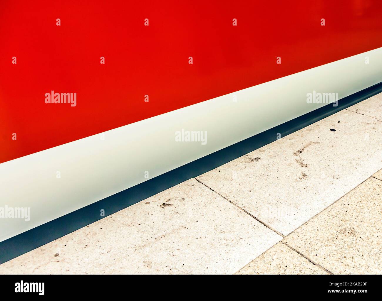 departing, arriving subway as symbol in the station Stock Photo - Alamy