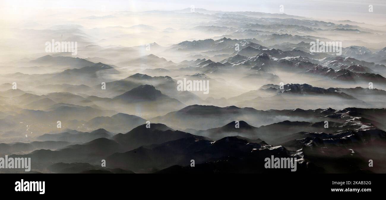 The alps pyrenees border hi-res stock photography and images - Alamy