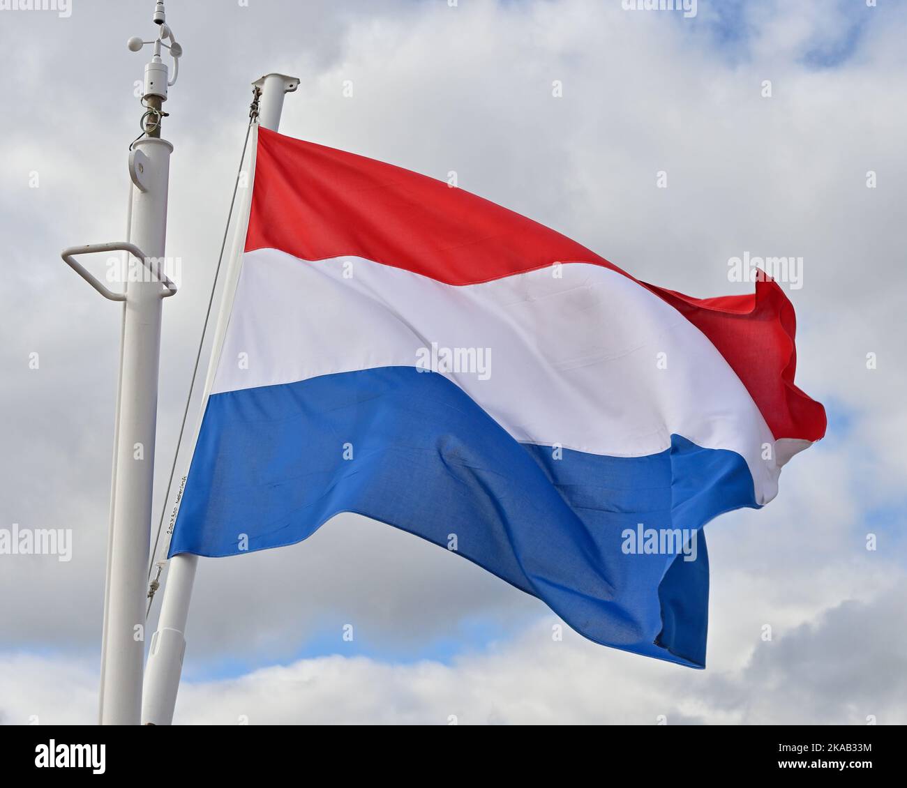 The Dutch Flag at the stern of the Holland America Nieuw Statendam ...
