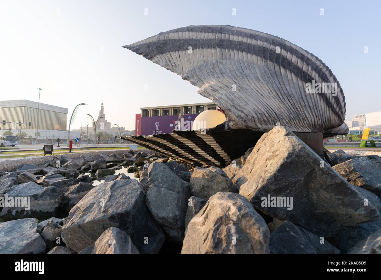 Pearl monument in Doha corniche, Qatar Stock Photo - Alamy