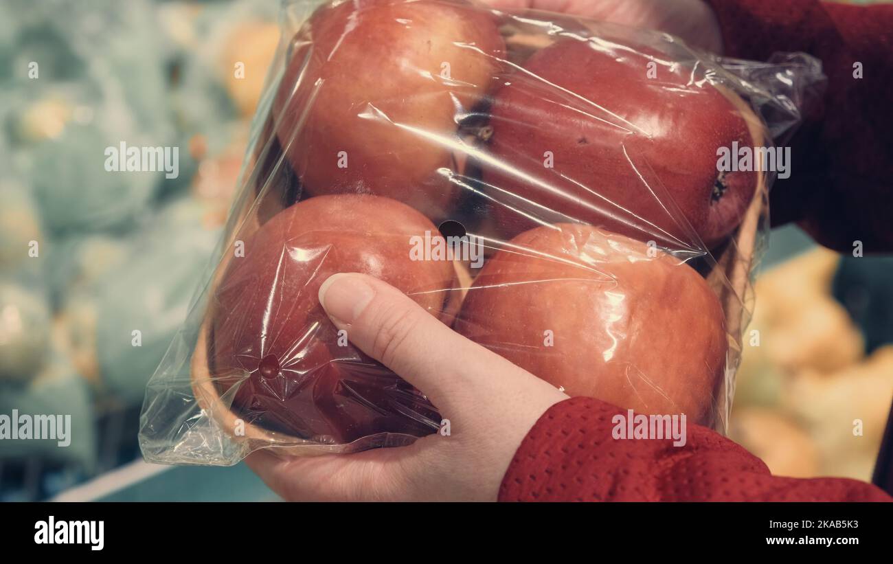 Buyer buys goods in hi-res stock photography and images - Alamy