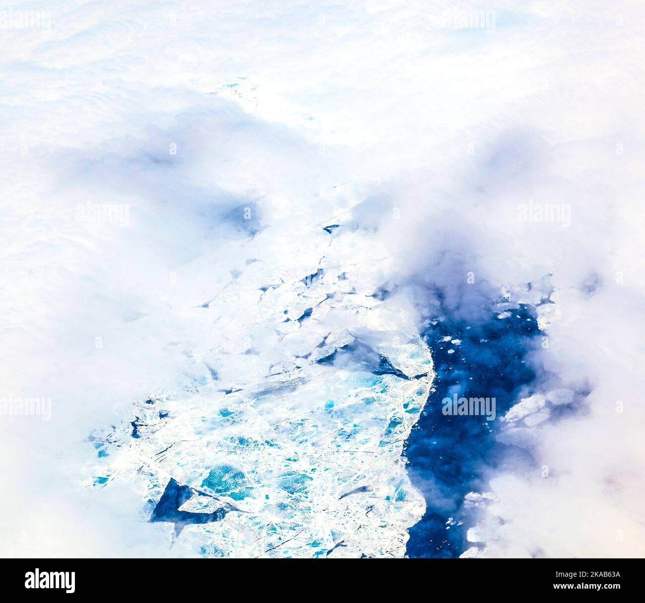 sheet of ice floating on the arctic ocean Stock Photo - Alamy