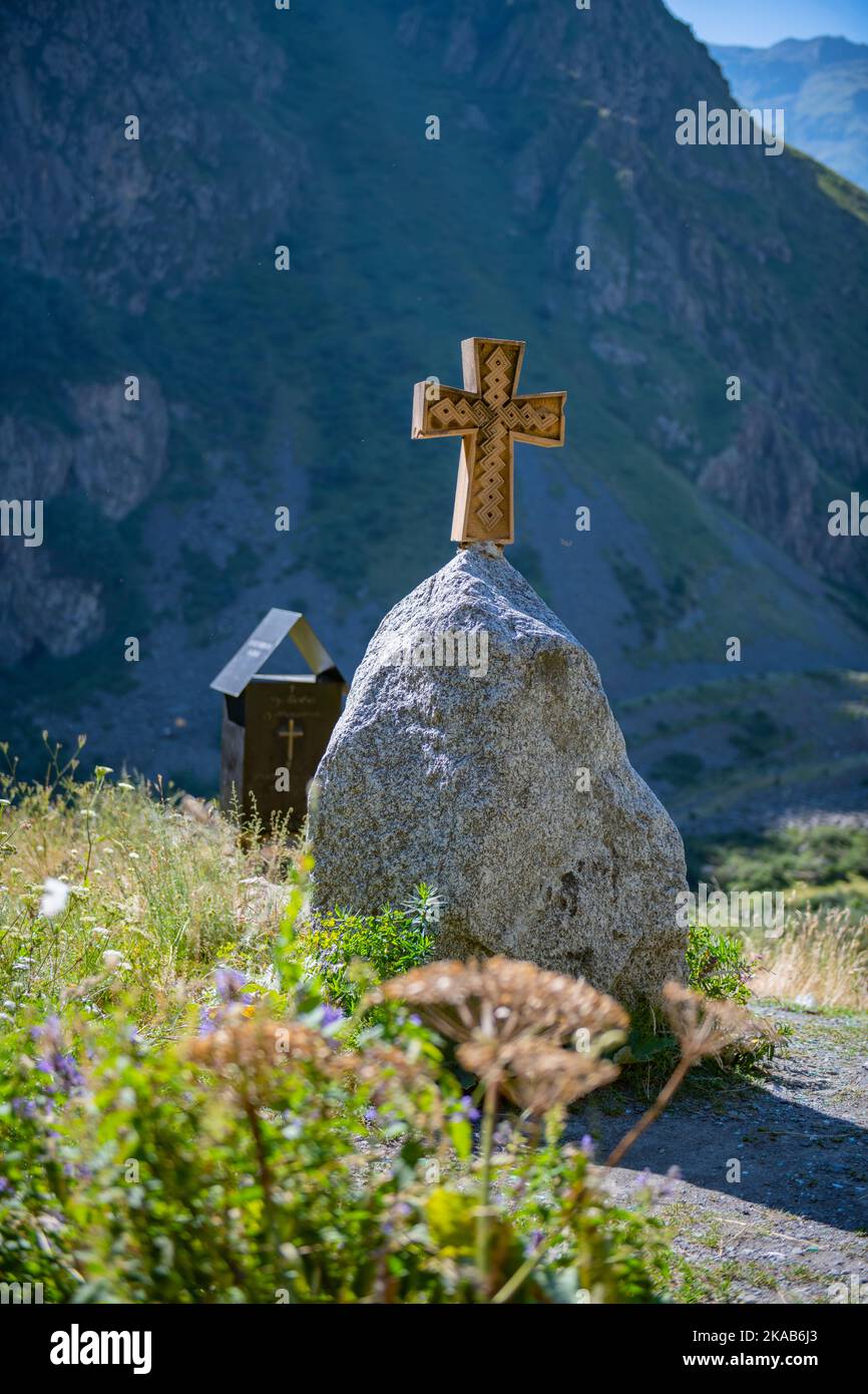 Cross pass hi-res stock photography and images - Alamy