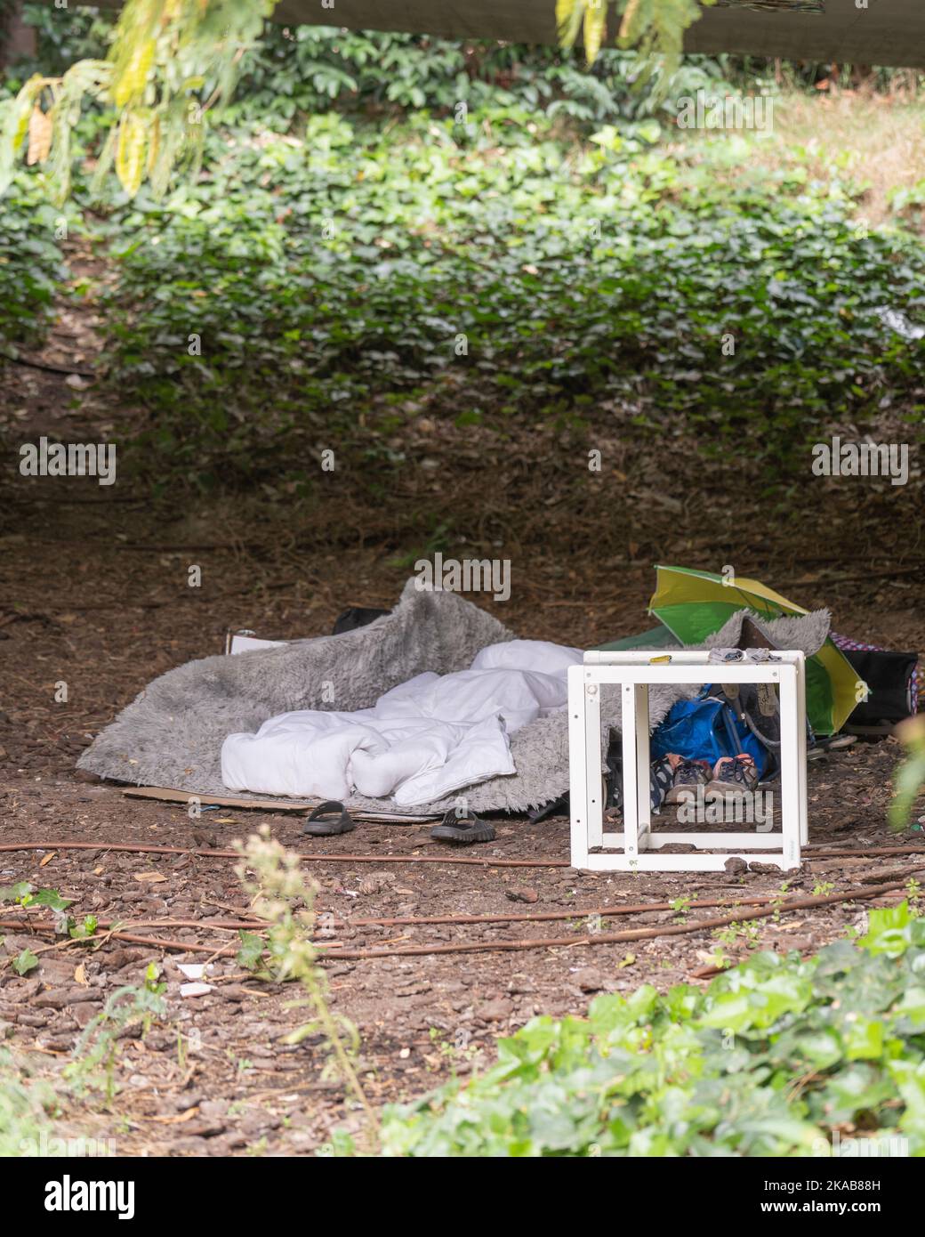 Homelessness bed hi-res stock photography and images - Alamy