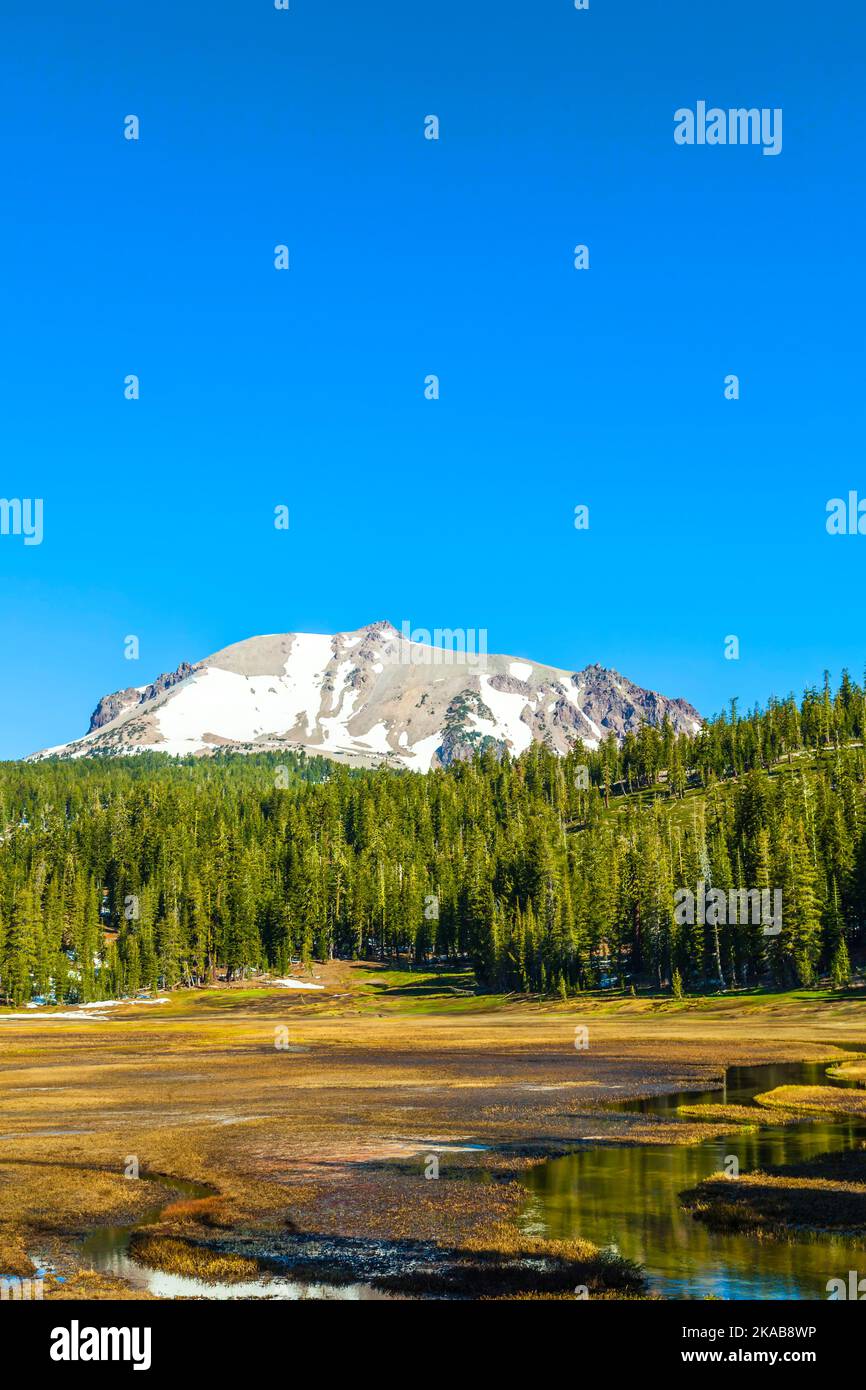 snow on Mount Lassen in the national park Stock Photo - Alamy