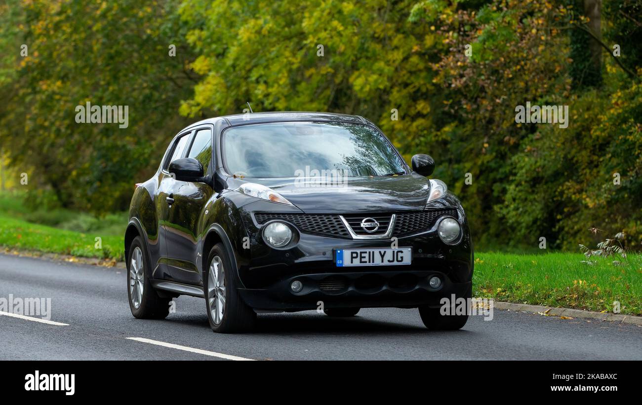 Black nissan hi-res stock photography and images - Alamy