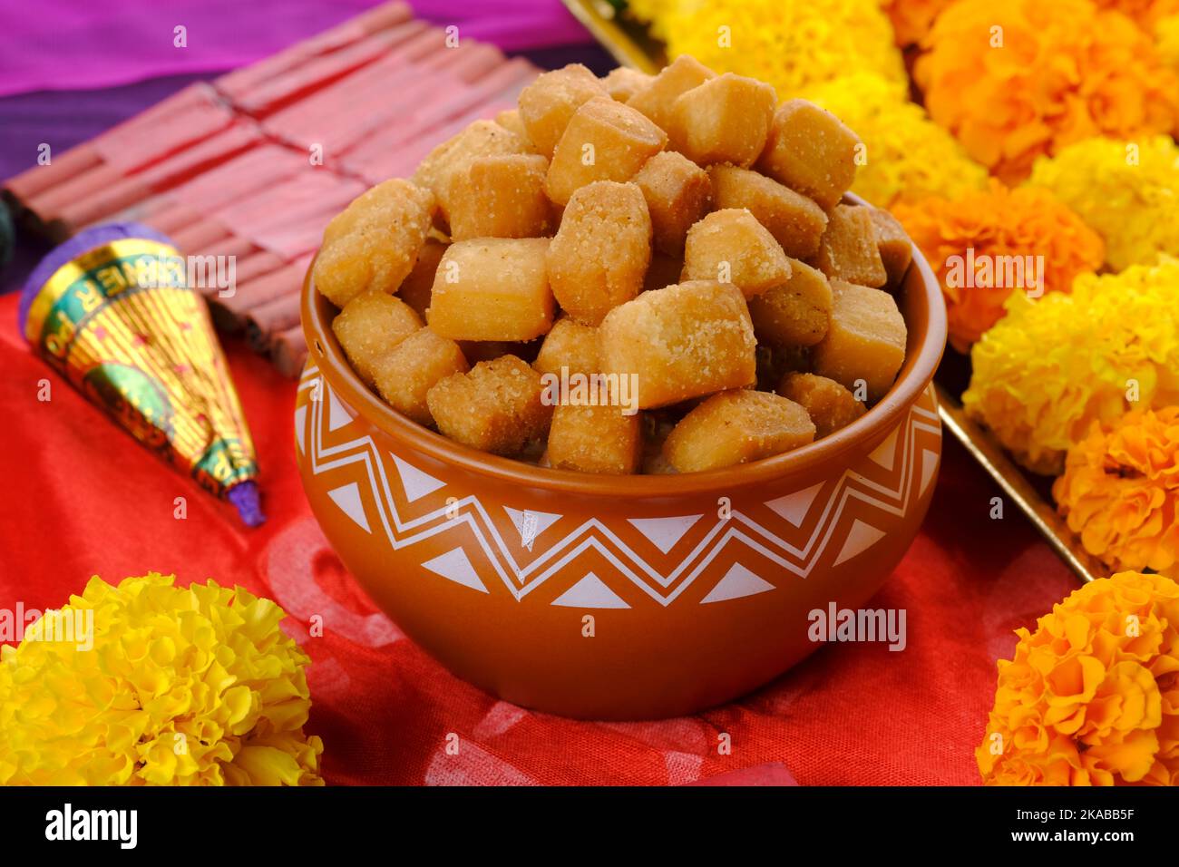 Shakkar pare / Shakkarpare / shankar pale is a sweet tea time snack ...