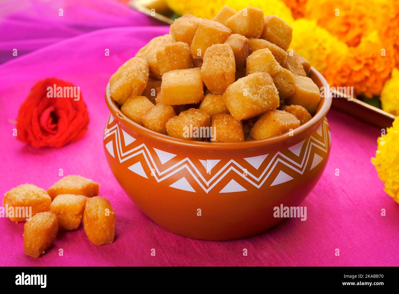 Shakkar pare / Shakkarpare / shankar pale is a sweet tea time snack ...