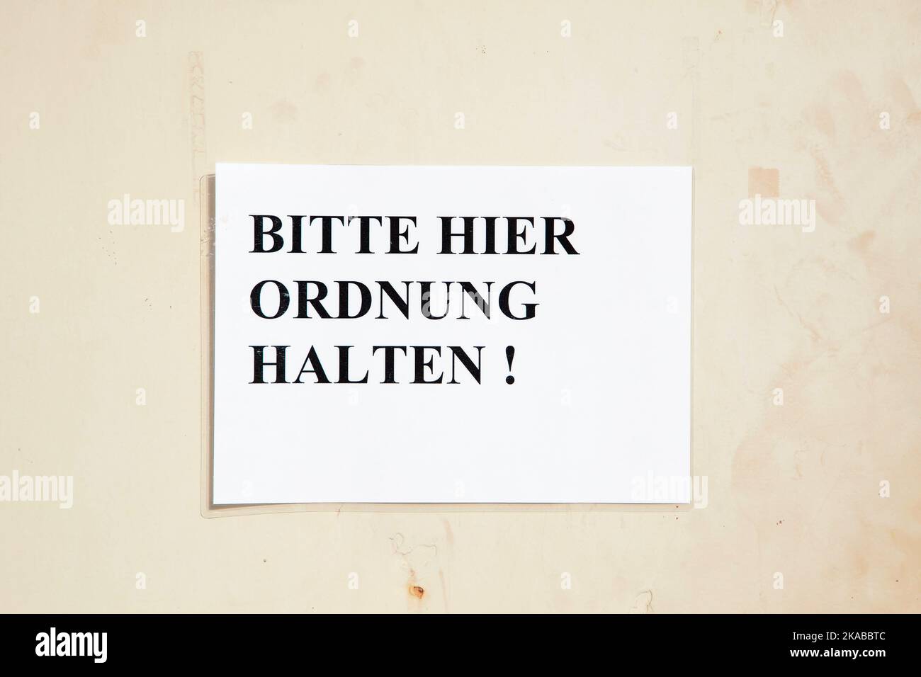 keep order advive posted at a wall Stock Photo - Alamy