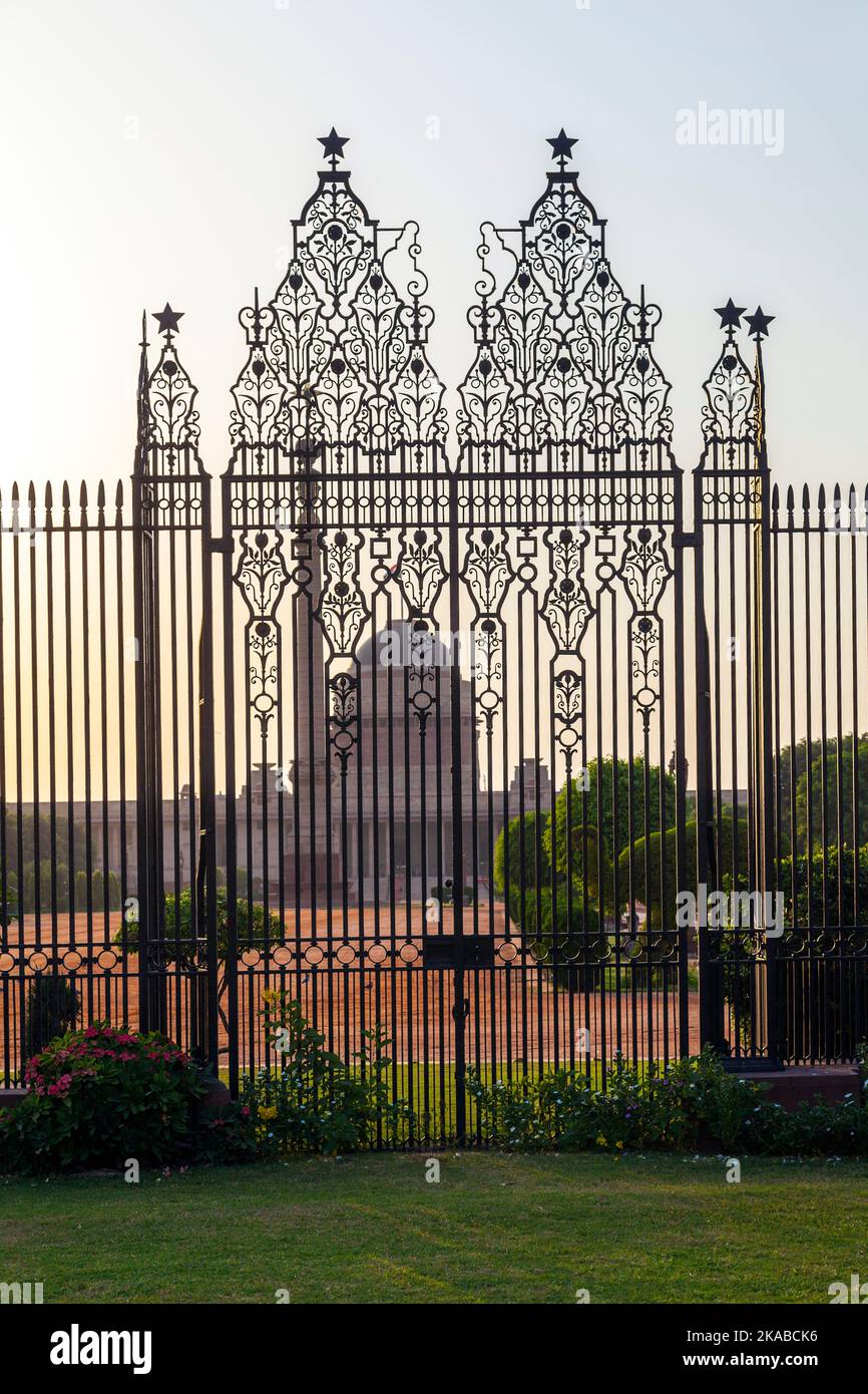 Gates at entrance to House of Parliament, Delhi, India Stock Photo - Alamy