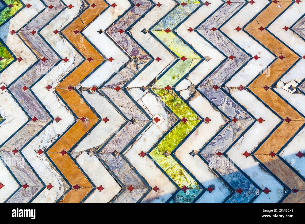 floor tiles made of marble in the red fort, Agra Stock Photo - Alamy