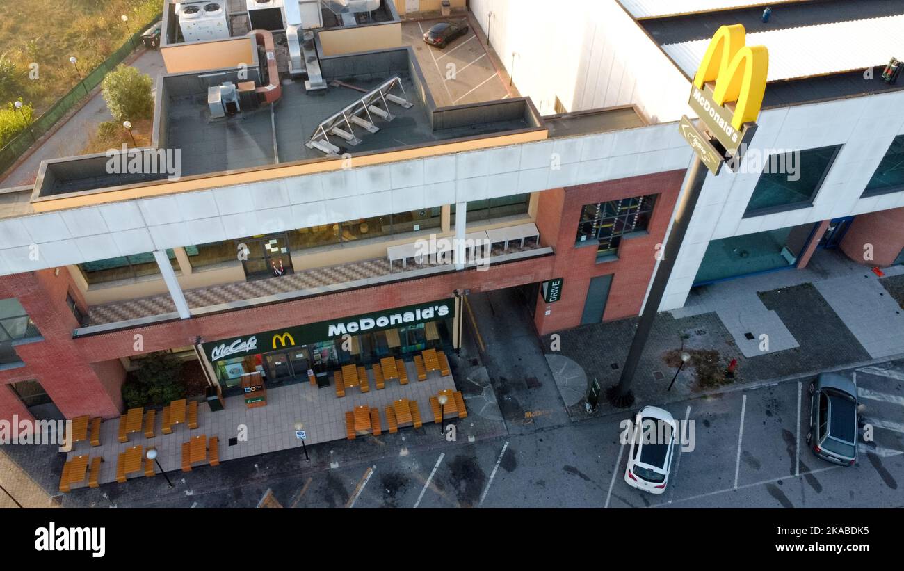 aerial view of a burger king restaurant tall roadside tall signage ...